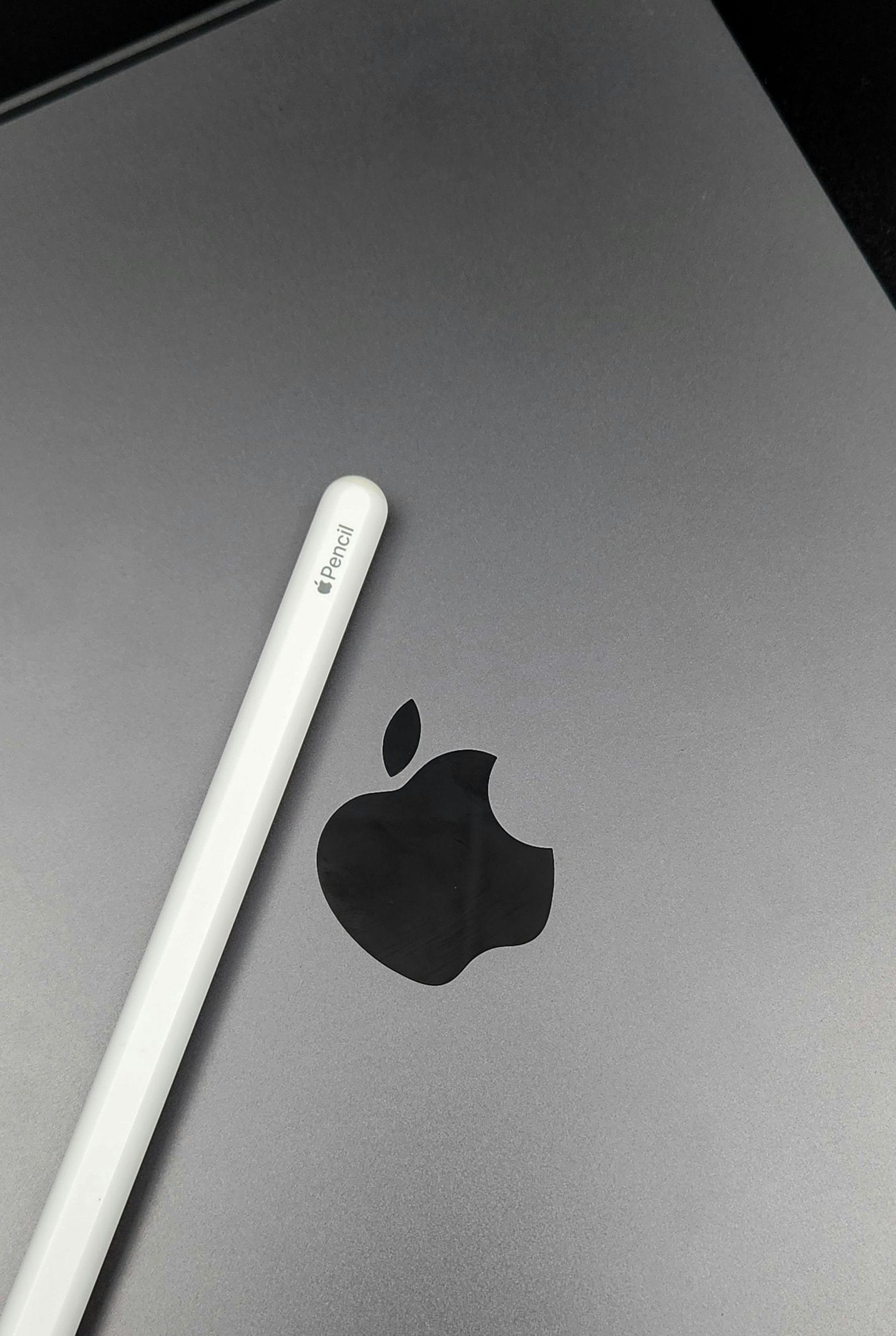 The Apple Logo - All You Need To Know | Facts And Fiction
